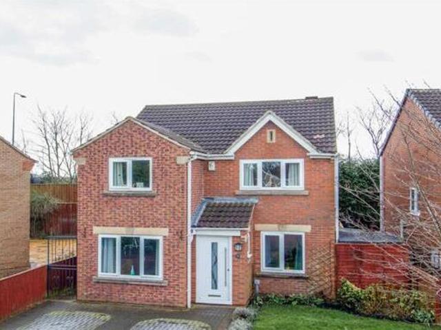 4 Bedroom Detached House For Sale In Tingley