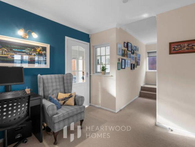 4 bedroom detached house for sale in Tippendell Lane, St. Albans, AL2 3HL, AL2