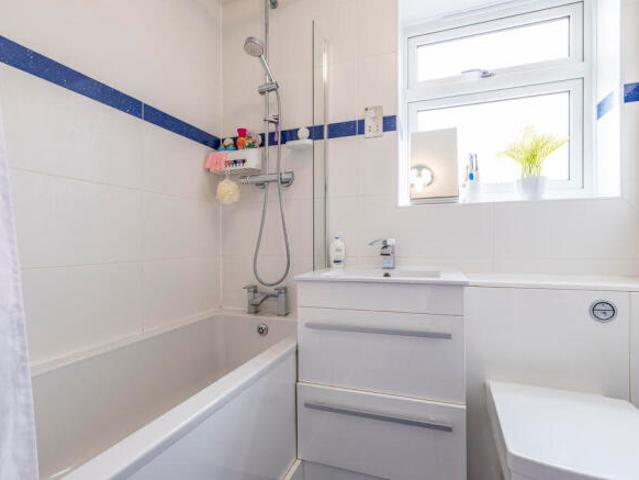 4 bedroom detached house for sale in Trafalgar Avenue, Bletchley, Milton Keynes, MK3