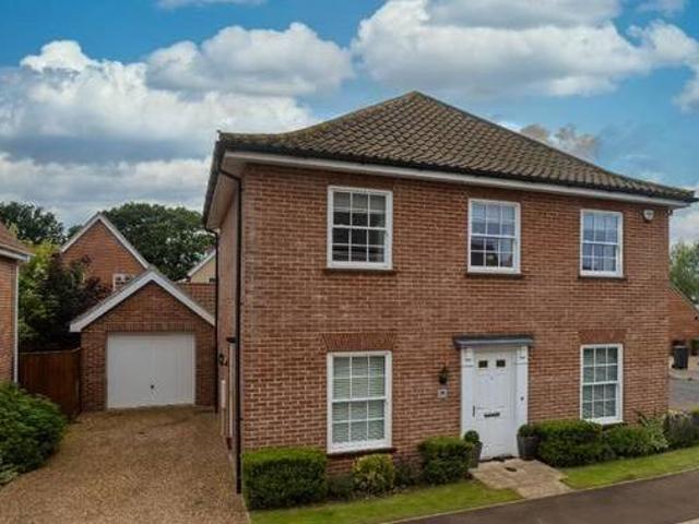 4 bedroom detached house for sale in Trafford Way SPIXWORTH NR10