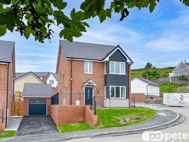 4 Bedroom Detached House For Sale In Trefechan