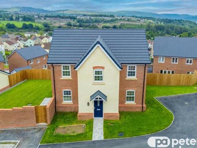 4 Bedroom Detached House For Sale In Trefechan