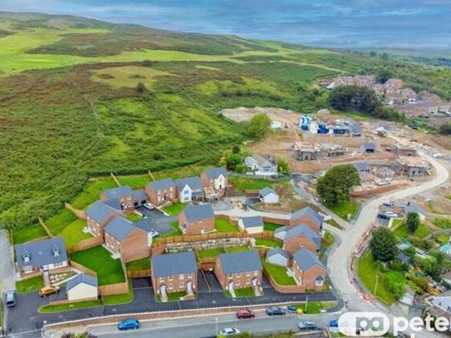 4 Bedroom Detached House For Sale In Trefechan