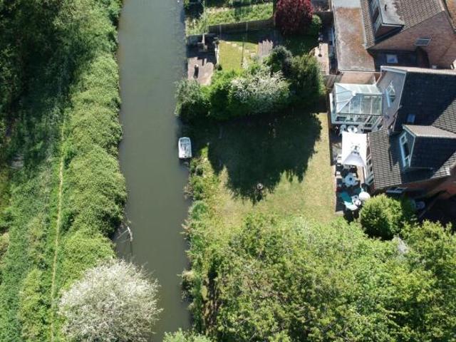 4 bedroom detached house for sale in Trelleck Road, Coley, Reading, RG1