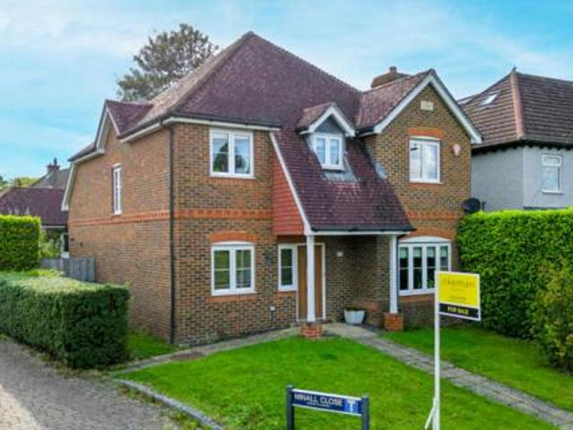4 Bedroom Detached House For Sale In Tring