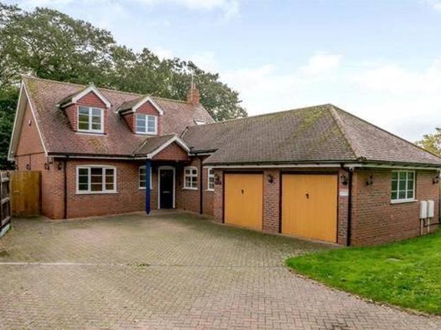 4 bedroom detached house for sale in Turnstone Willingham Road Market Rasen Lincolnshire LN8 LN