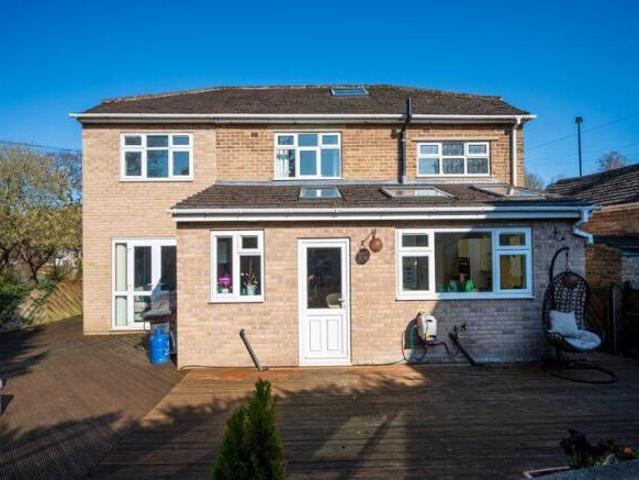 4 bedroom detached house for sale in Twentywell Road, Bradway, Sheffield, S17