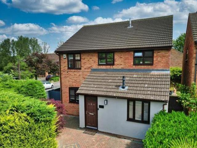 4 Bedroom Detached House For Sale In Two Mile Ash