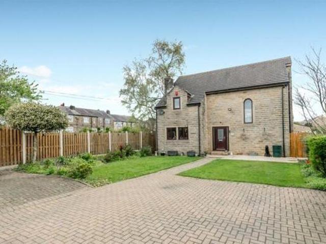 4 Bedroom Detached House For Sale In Tyersal, Bradford