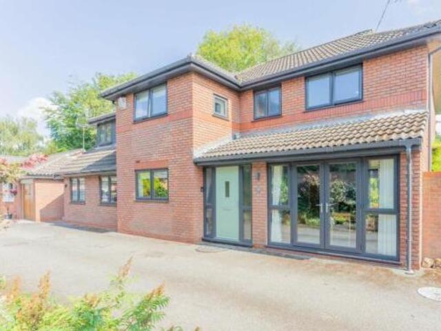 4 Bedroom Detached House For Sale In Upton