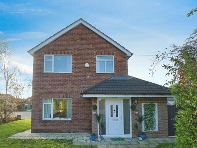 4 Bedroom Detached House For Sale In Upton