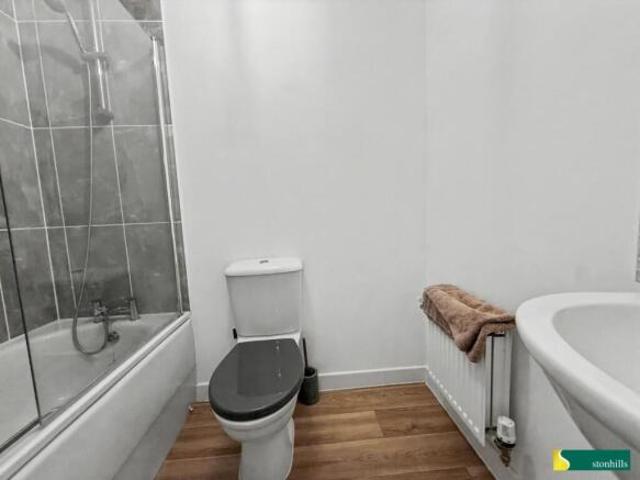 4 bedroom detached house for sale in Upton Hall Lane, Upton, Northampton, NN5