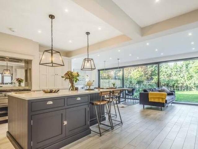 4 bedroom detached house for sale in Upwood Road Lee SE12