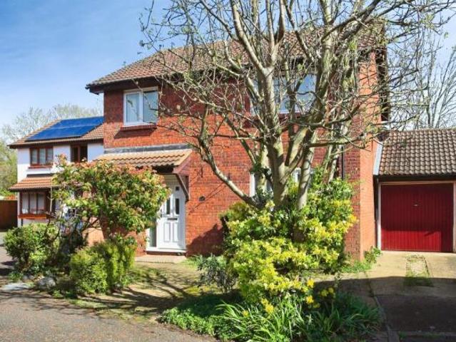 4 bedroom detached house for sale in Uplands, Peterborough, PE4