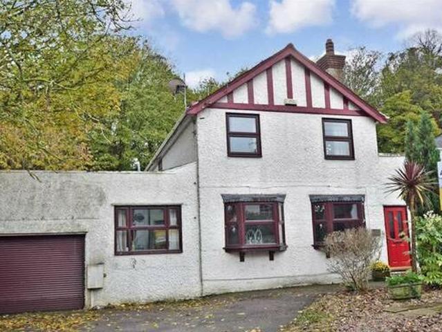 4 bedroom detached house for sale in Upper Street Kingsdown Deal Kent CT14