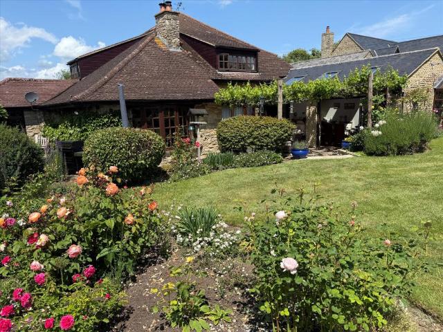 4 bedroom detached house for sale in Upper Weald, Calverton, Milton Keynes, Buckinghamshire, MK19