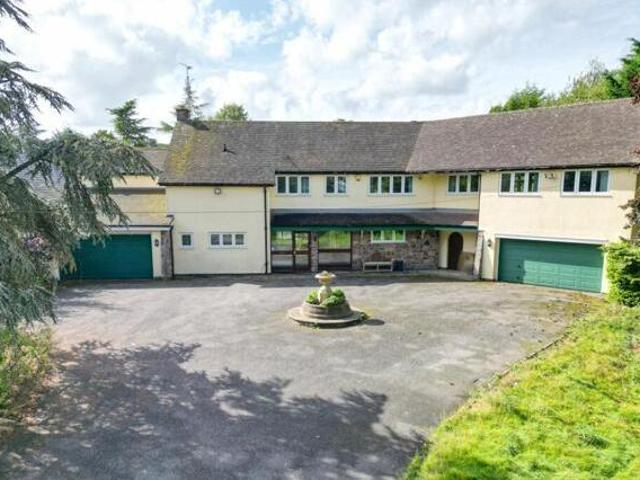 4 Bedroom Detached House For Sale In Uppingham Road
