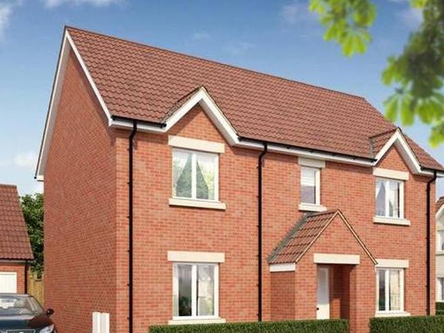 4 bedroom detached house for sale in Vale Road Bishops Cleeve Cheltenham GL52 GL52