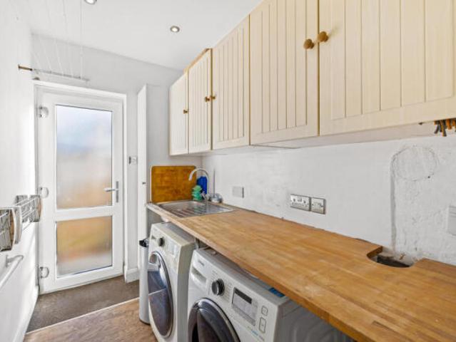 4 bedroom detached house for sale in Valley Drive, Brighton, BN1