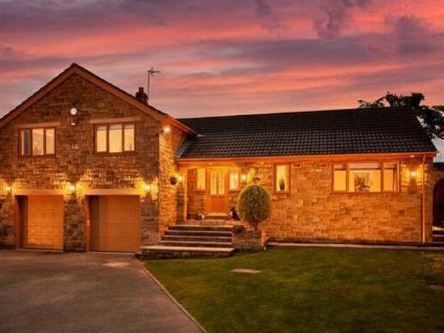 4 Bedroom Detached House For Sale In Valley Road