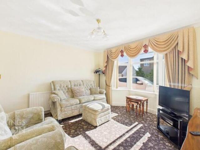 4 bedroom detached house for sale in Vera Road, Hellesdon, Norwich, NR6