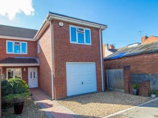4 Bedroom Detached House For Sale In Vicars Cross