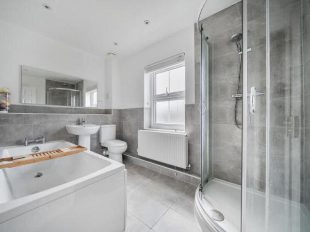4 bedroom detached house for sale in Victoria Drive, West Malling, ME19