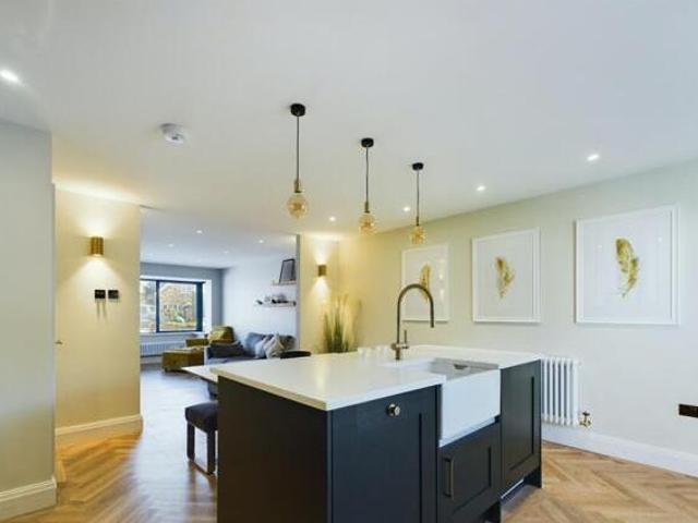 4 Bedroom Detached House For Sale In York