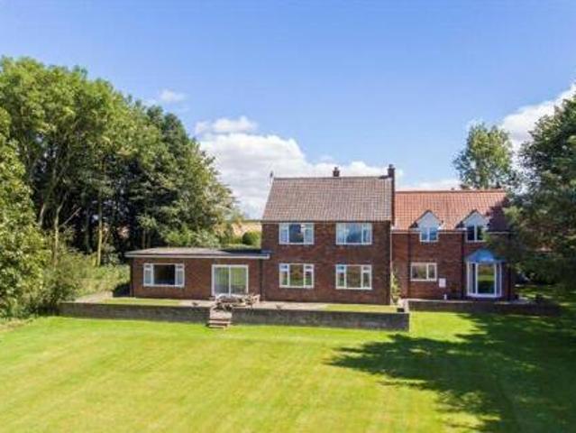 4 Bedroom Detached House For Sale In York, East Riding Of Yorkshire