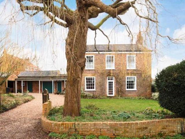 4 Bedroom Detached House For Sale In York, North Yorkshire