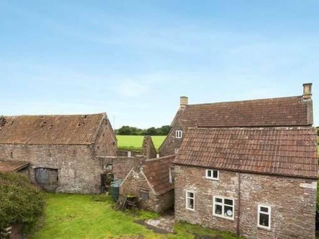 4 bedroom detached house for sale in Yate Road Iron Acton Bristol South Gloucestershire BS37