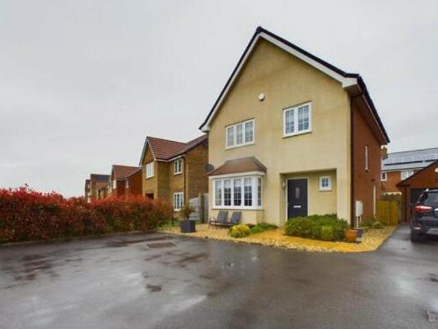 4 Bedroom Detached House For Sale In Yatton, Bristol