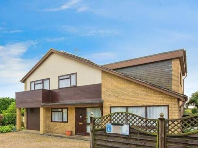 4 Bedroom Detached House For Sale In Yaxley