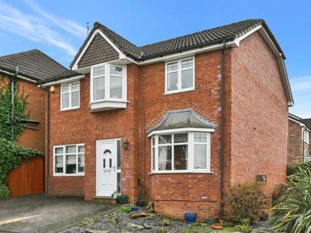 4 Bedroom Detached House For Sale In Yeadon