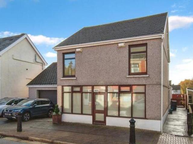 4 Bedroom Detached House For Sale In Ystradgynlais, Swansea