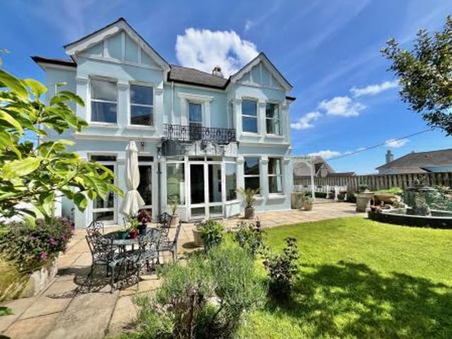 4 bedroom Detached house To Let