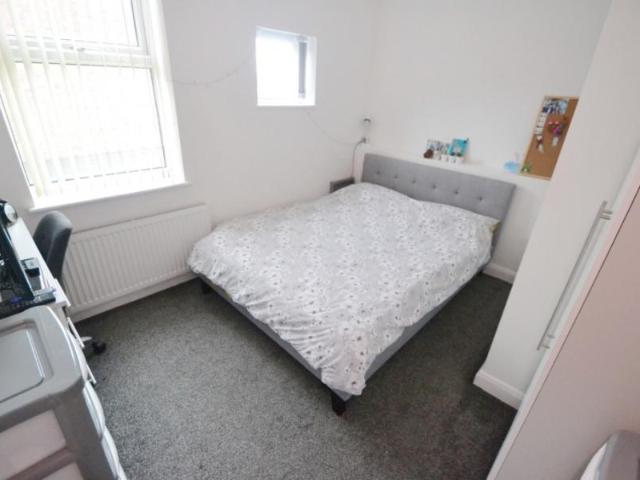 4 bedroom Detached house To Let