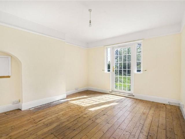 4 bedroom detached house to rent