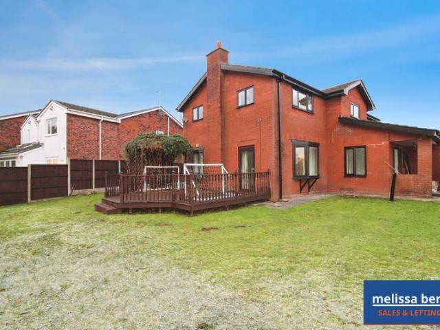 4 bedroom detached house to rent