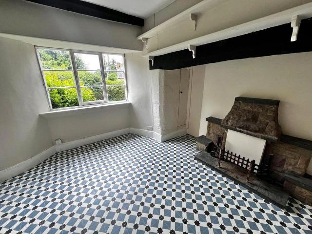 4 bedroom detached house to rent
