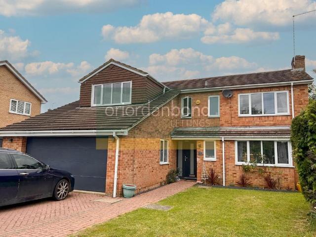 4 bedroom detached house to rent