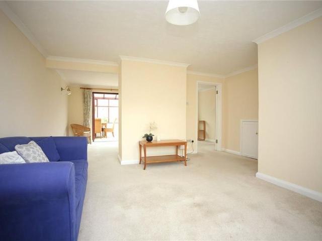 4 bedroom detached house to rent