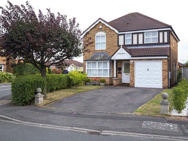 4 bedroom detached house to rent