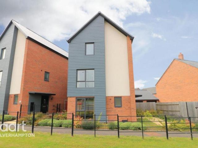 4 bedroom detached house to rent