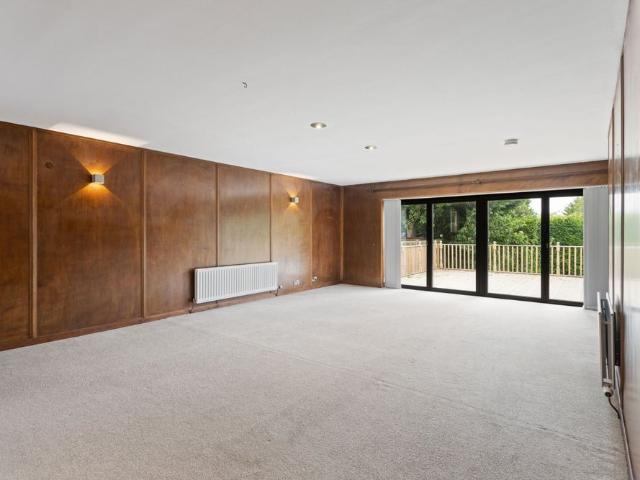 4 bedroom detached house to rent