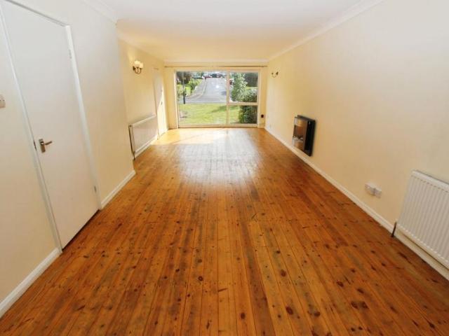4 bedroom detached house to rent