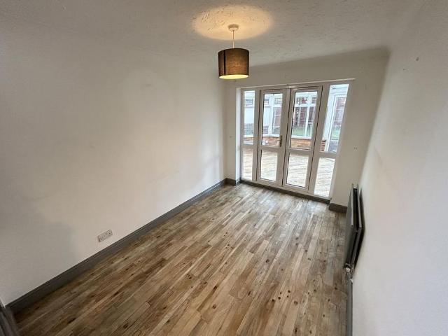 4 bedroom detached house to rent