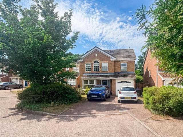 4 bedroom detached house to rent