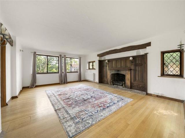 4 bedroom detached house to rent