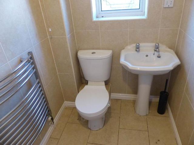 4 bedroom detached house to rent
